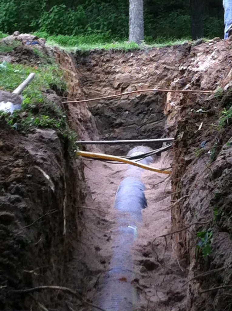 Culvert Pipe Replacemment across utilities – Tischbein Co. Inc.